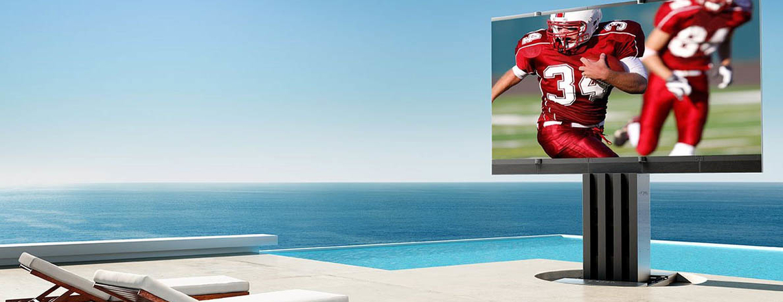 C SEED 201 and 144 TV I Outdoor TV I The world´s largest outdoor ...